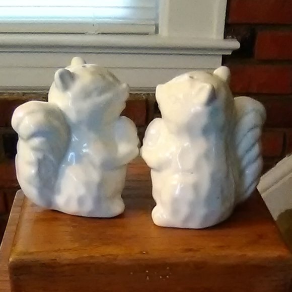 Kitchen | Squirrel Sp Shakers2 | Poshmark